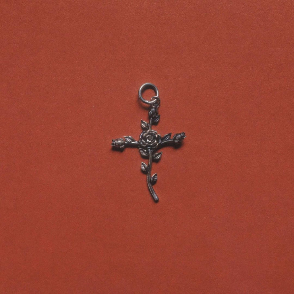 Grandiose Rose Silver Pendant – 2ABNORMAL